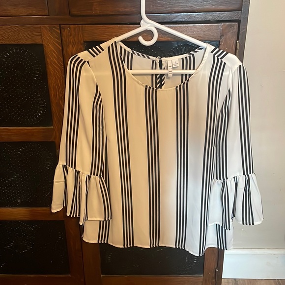 Elle | Tops | Elle Blouse | Poshmark